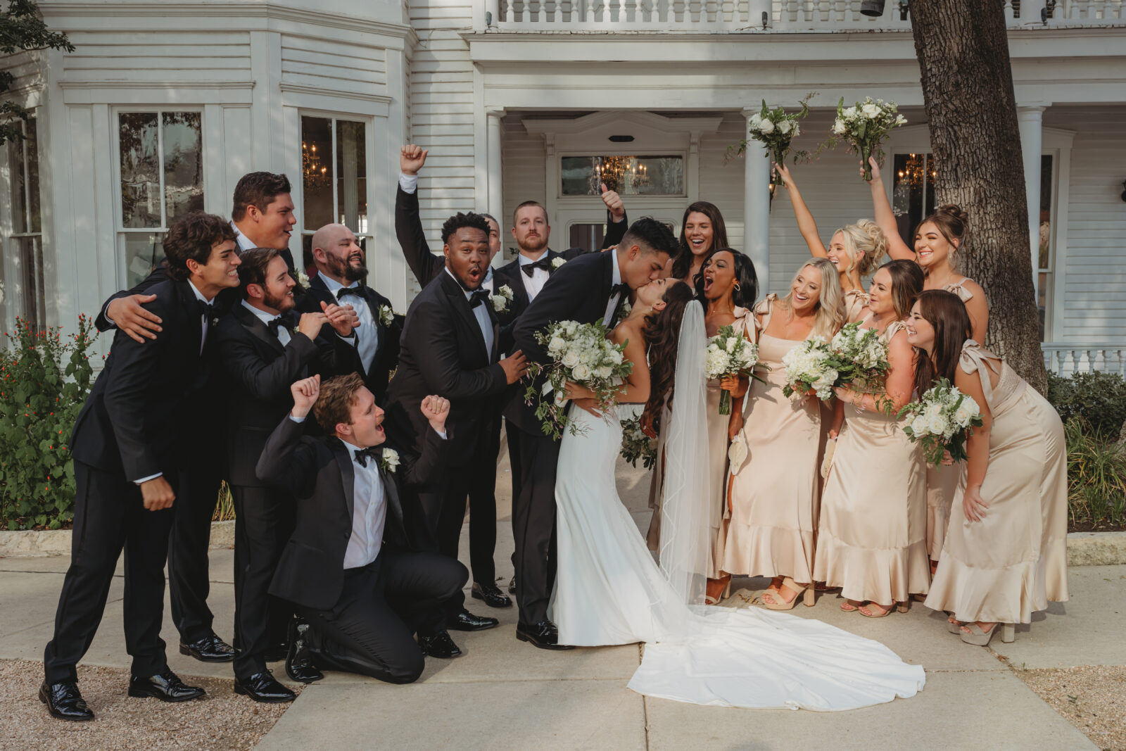 August Wedding in Austin, Texas | Allan House | Dane & Raye ...