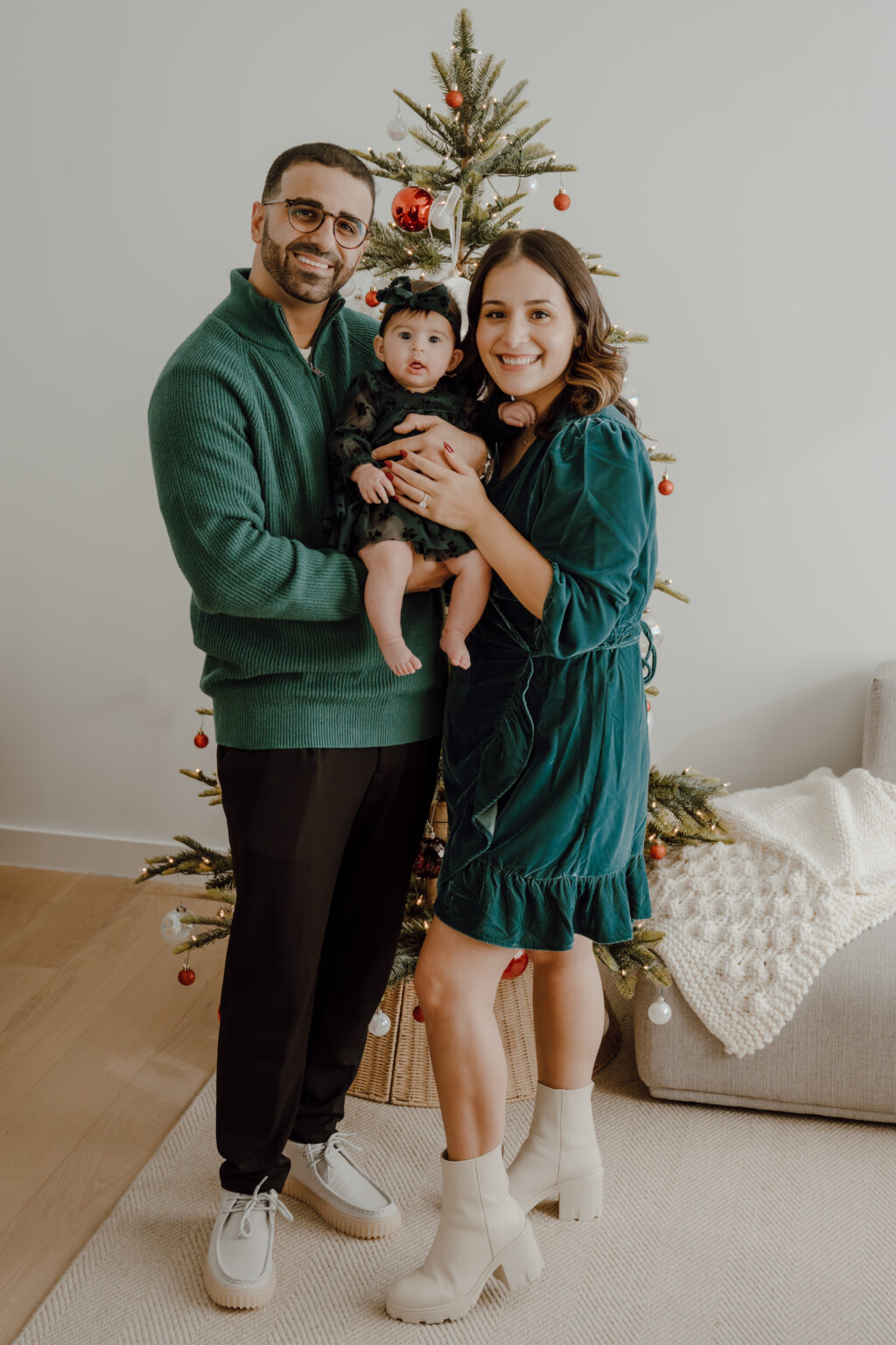 In-Home Christmas Family Session | Austin, Texas - katewaldiscreative.com