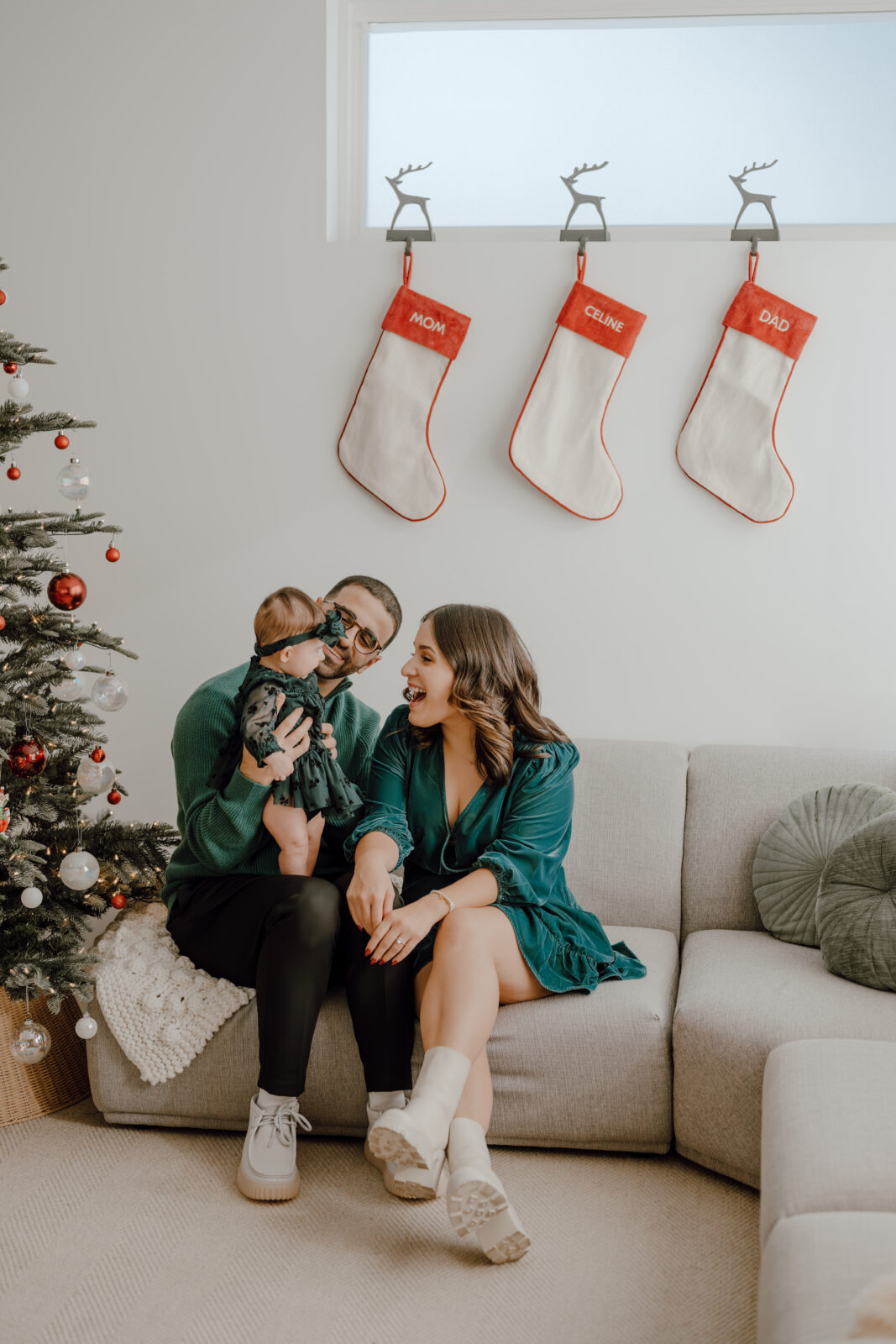 In-Home Christmas Family Session | Austin, Texas - katewaldiscreative.com